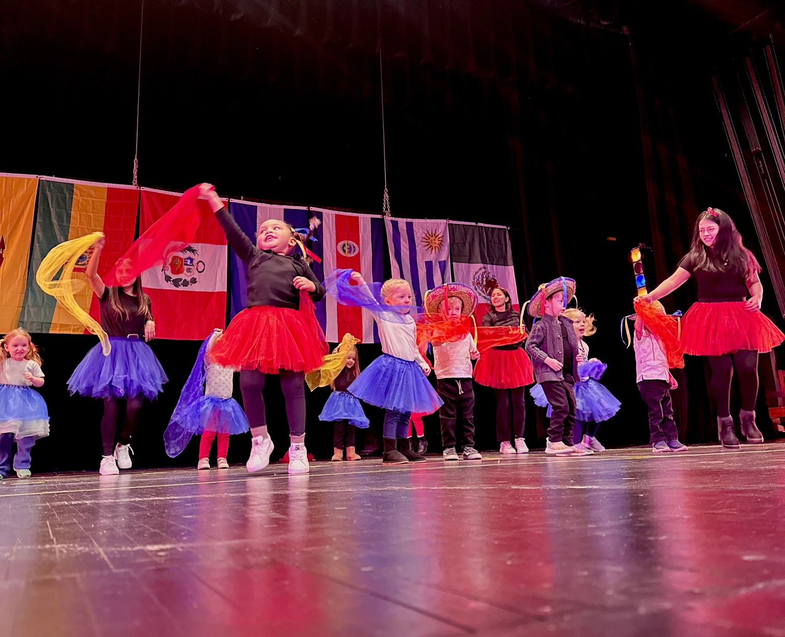 Mis Amigos Preschool - December 2023 Newsletter - Mis Amigos Preschool